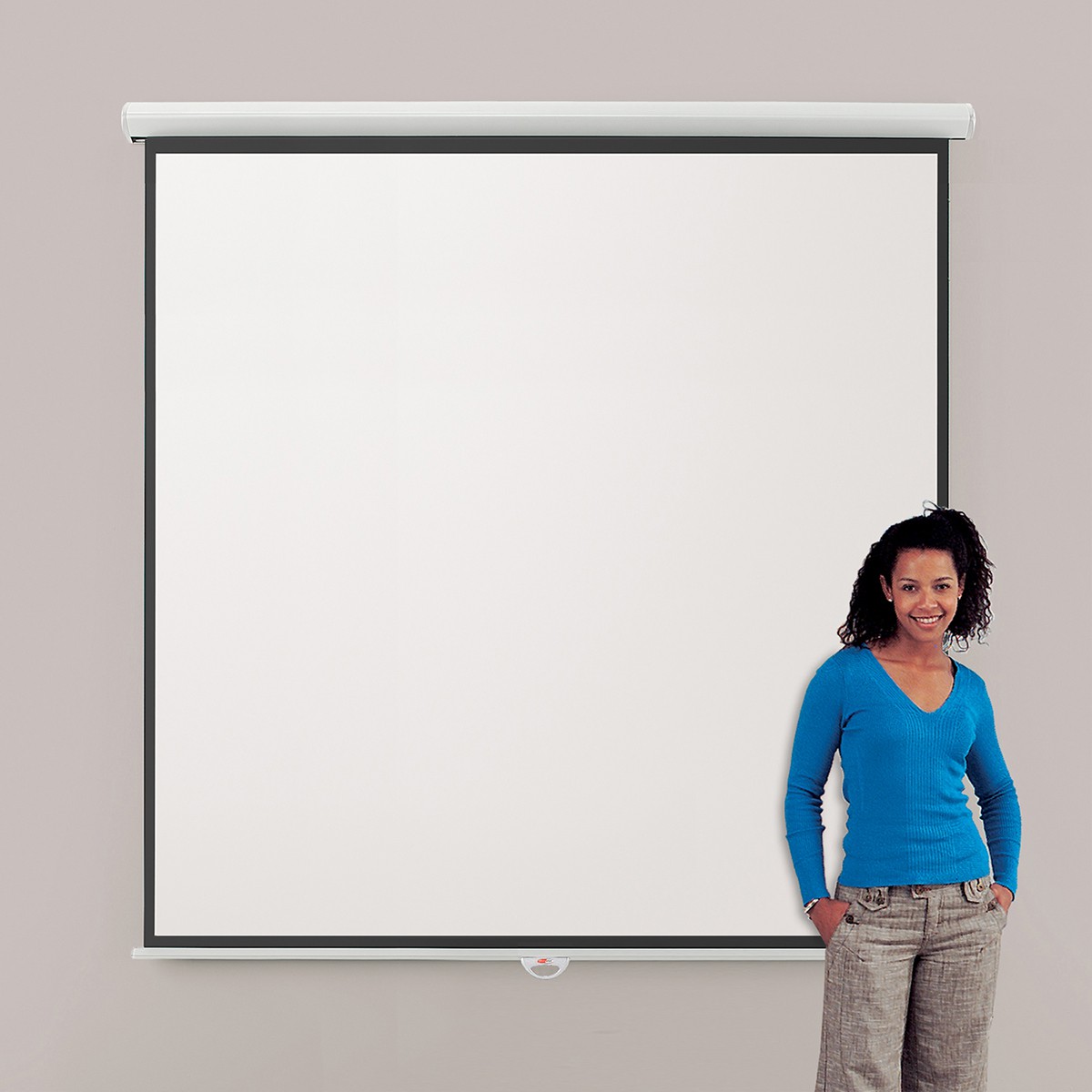 Eyeline Design Manual Screen | 1:1 | 2000 x 2000mm (HxW) | EMS20W